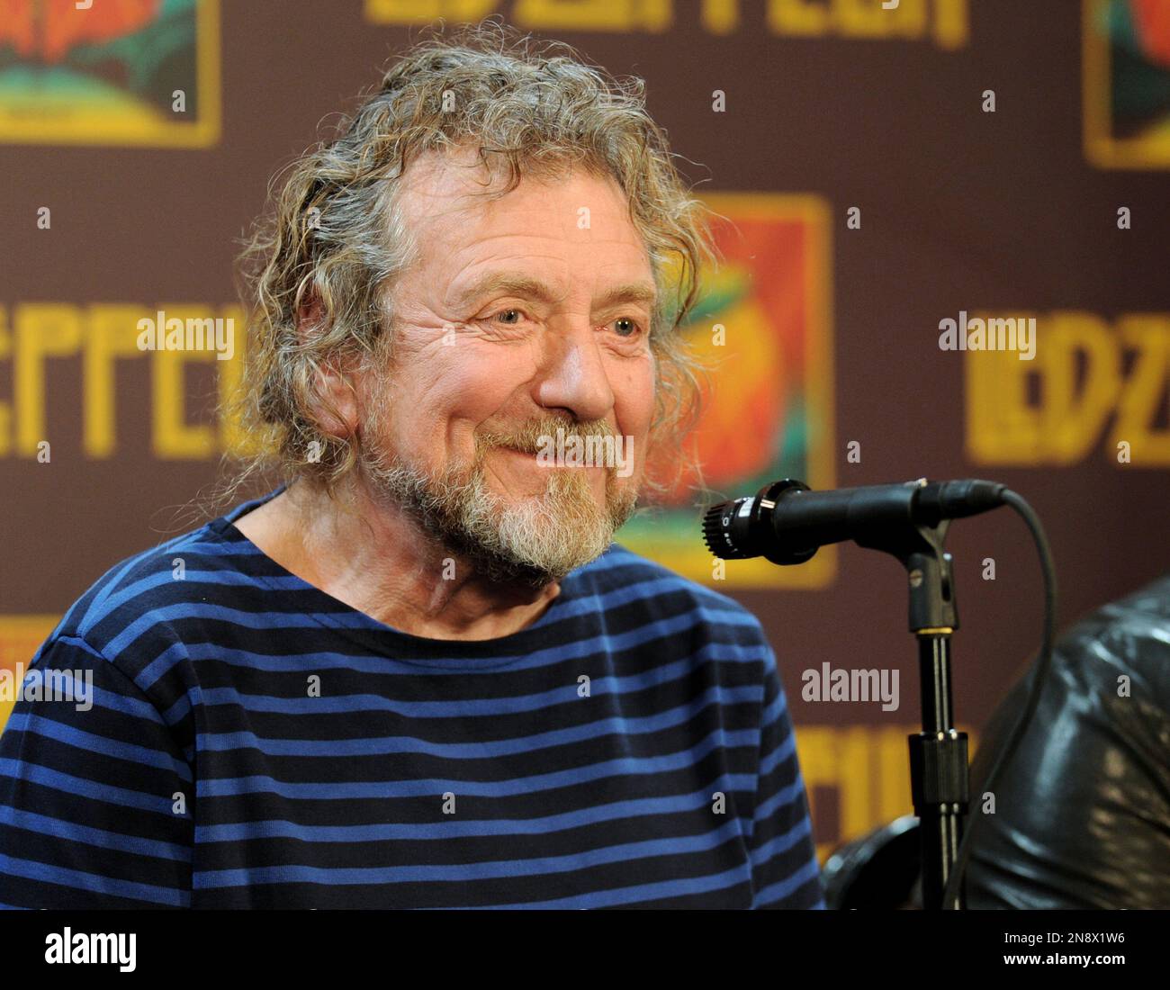 Led Zeppelin singer Robert Plant participates in a press conference ...