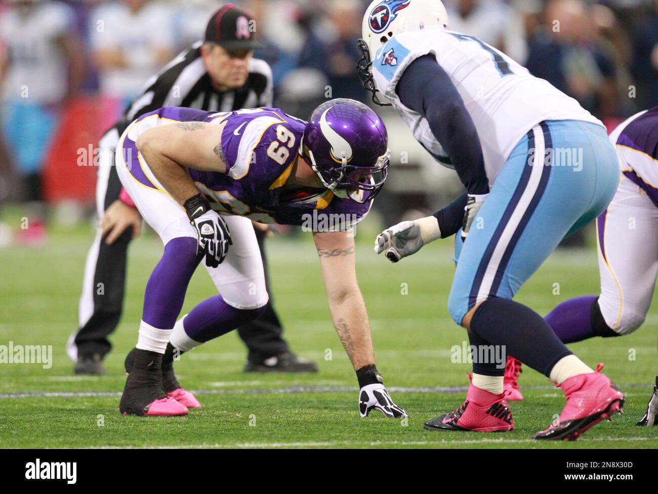 Minnesota Vikings defensive end Jared Allen waits for the snap on the ...