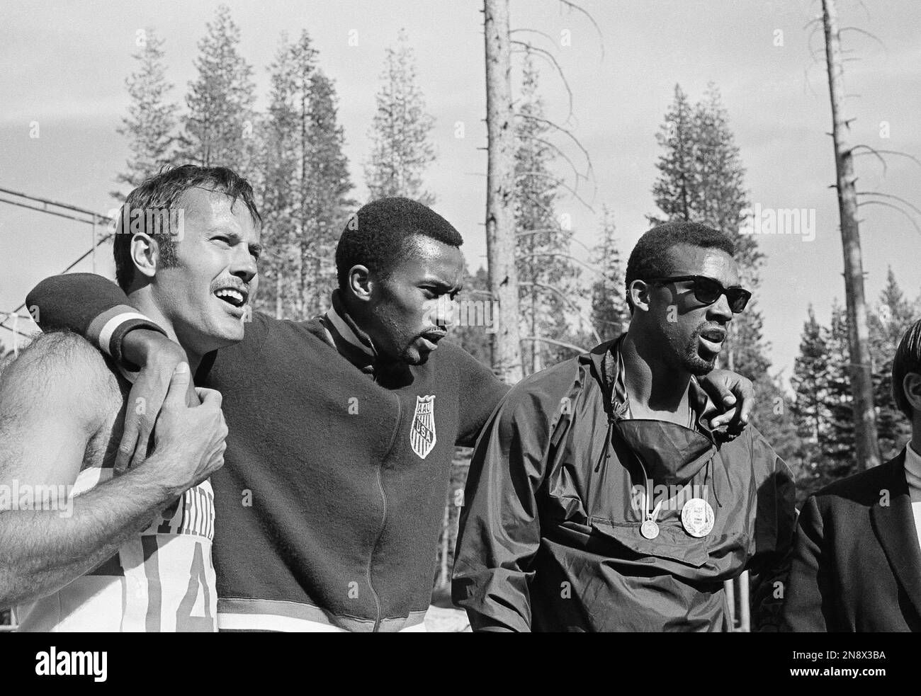 The three men in the world who have run 200 meters in 20 seconds flat ...