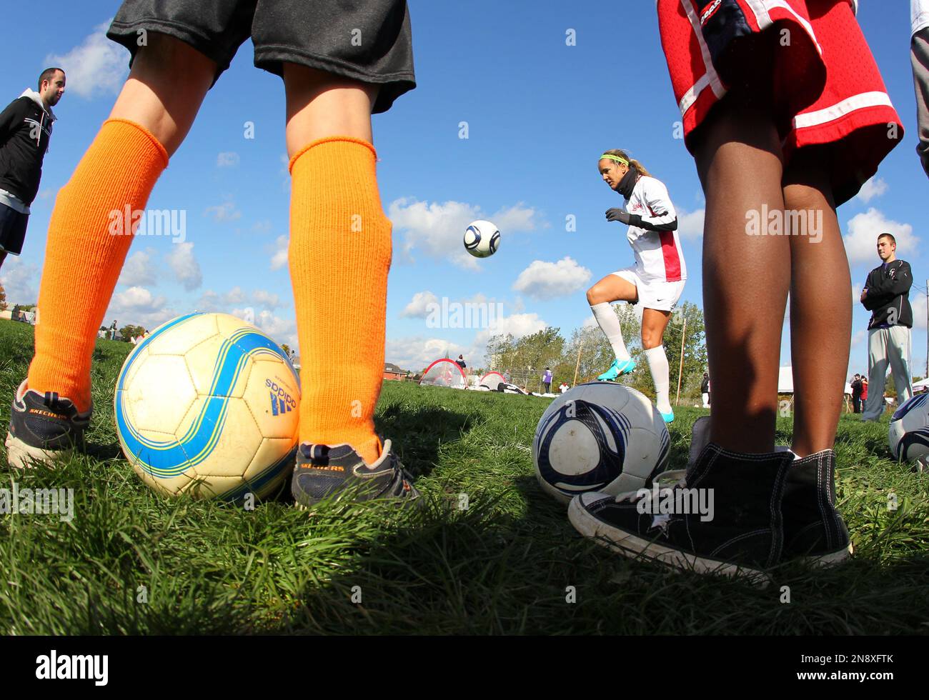 IMAGE DISTRIBUTED FOR LIBBY'S-Olympic soccer star Brandi Chastain ...