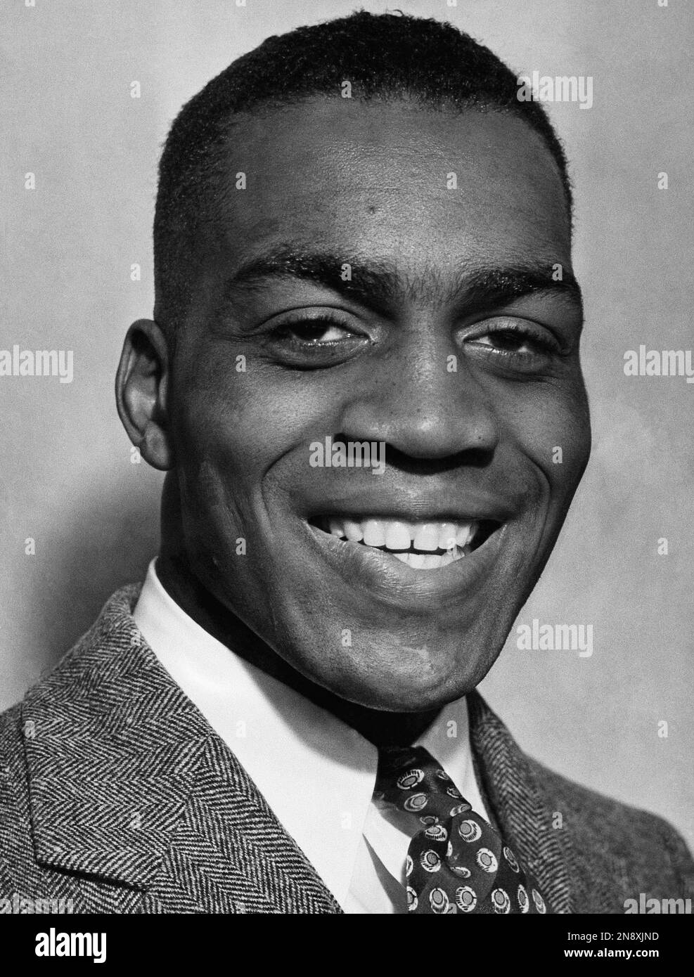 UCLA's Kenny Washington poses for a picture. (AP Photo Stock Photo - Alamy