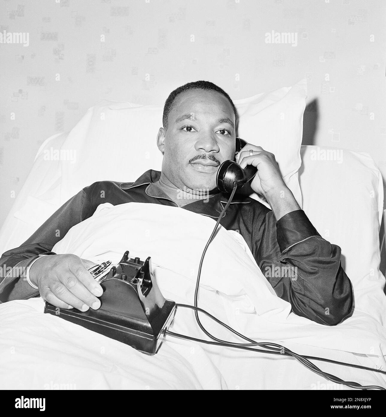 Integration leader Dr. Martin Luther King Jr. receives word by phone ...