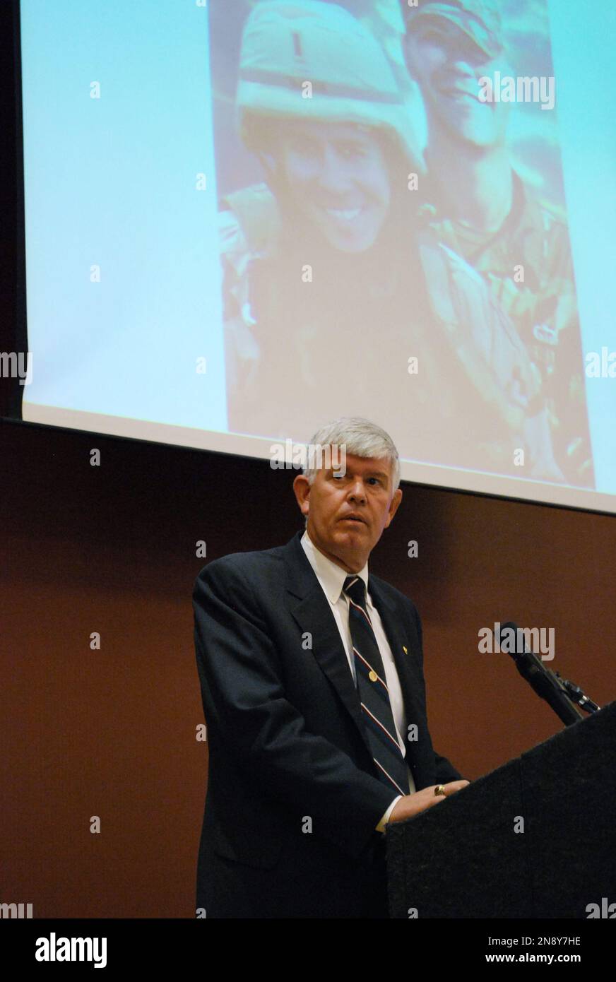 Retired Army Maj. Gen. Mark Graham speaks Tuesday, Oct. 2, 2012 at a ...