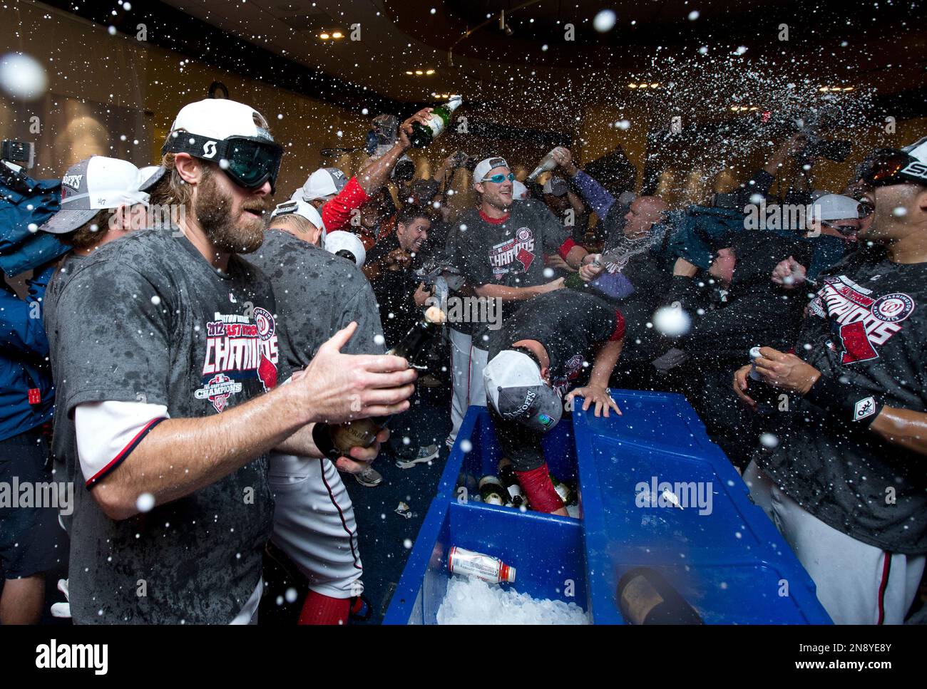 Washington Nationals right fielder Jayson Werth, left, celebrates with ...