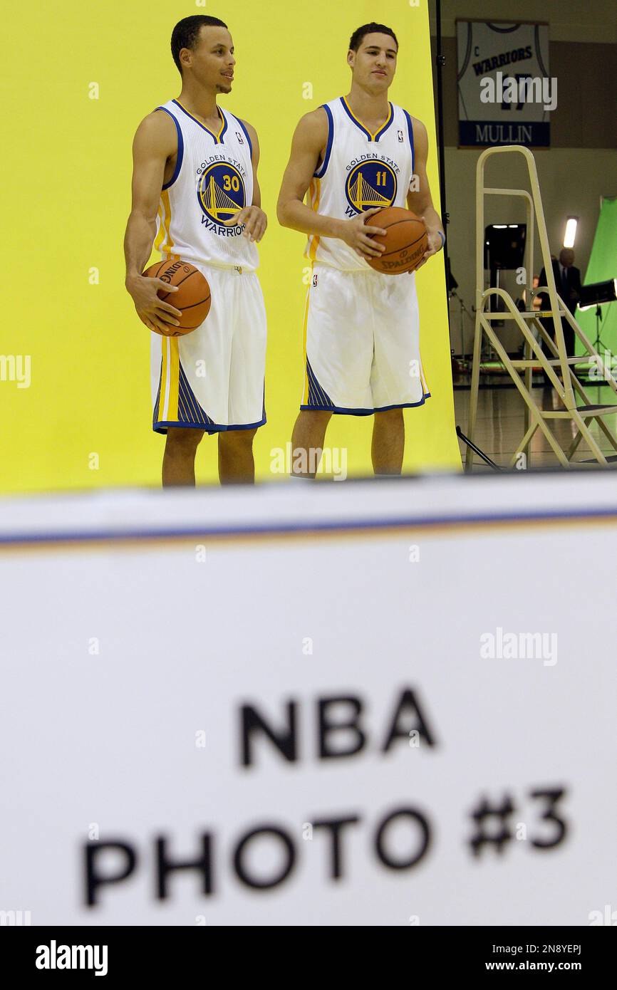 Golden State Warriors' Stephen Curry, left, and Klay Thompson pose for ...