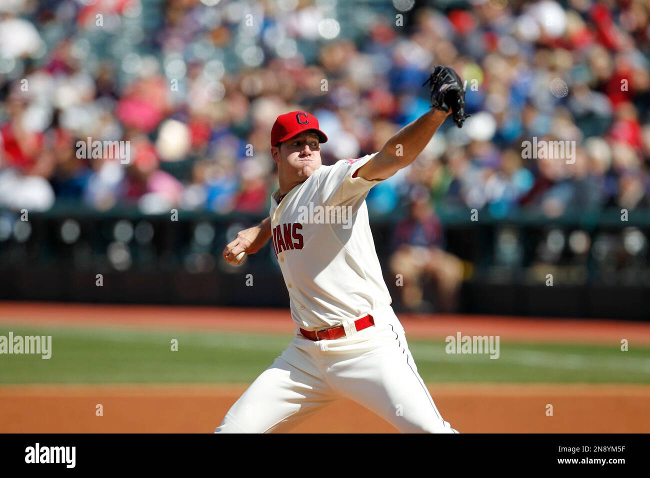Cleveland Indians starting pitcher Zach McAllister pitches in a ...