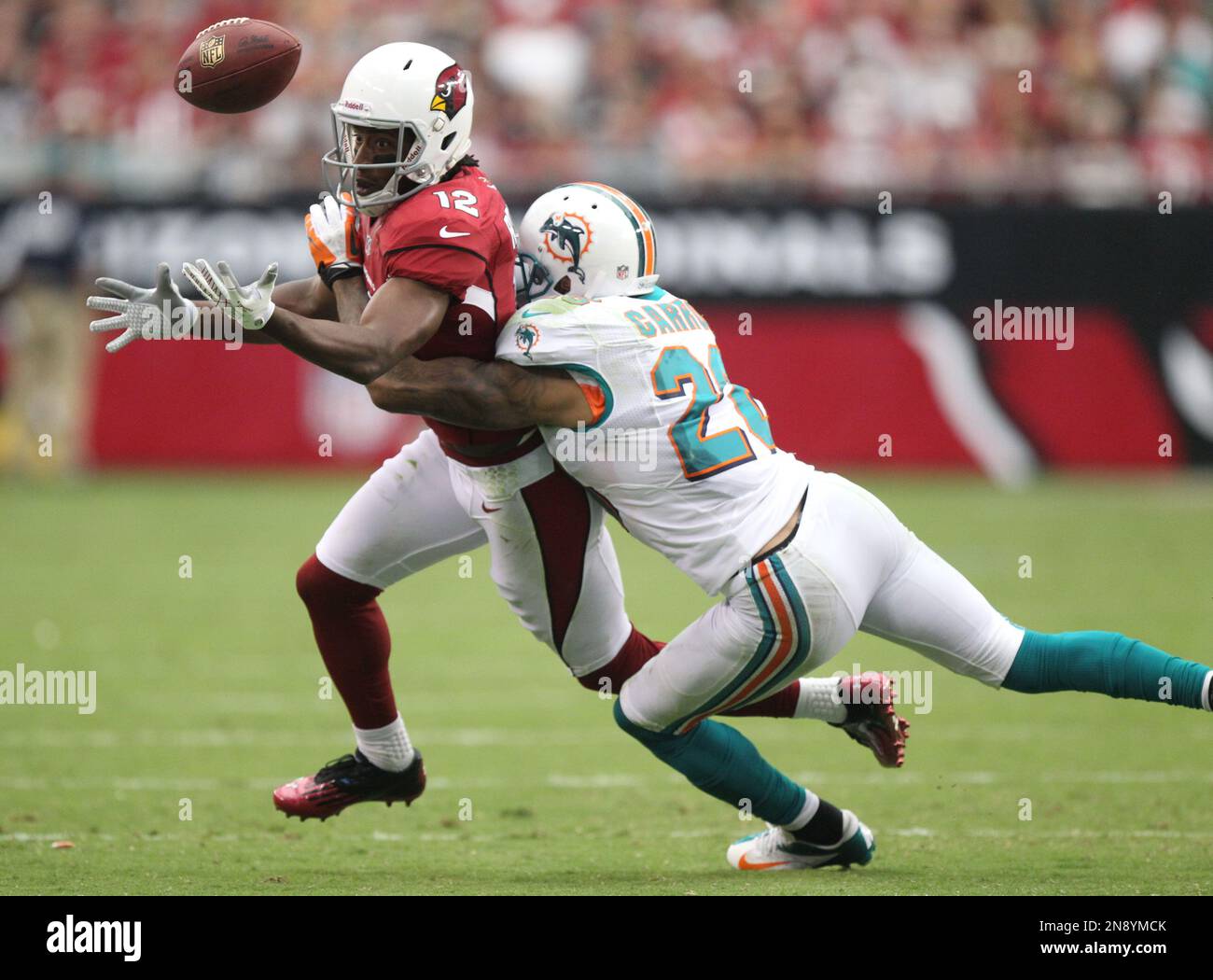 Arizona Cardinals wide receiver Andre Roberts (12) makes a catch as ...