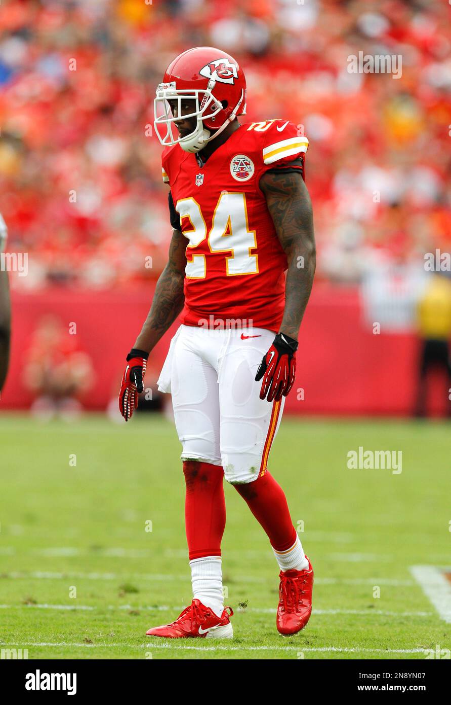 Kansas City Chiefs cornerback Brandon Flowers (24) lines up against the ...