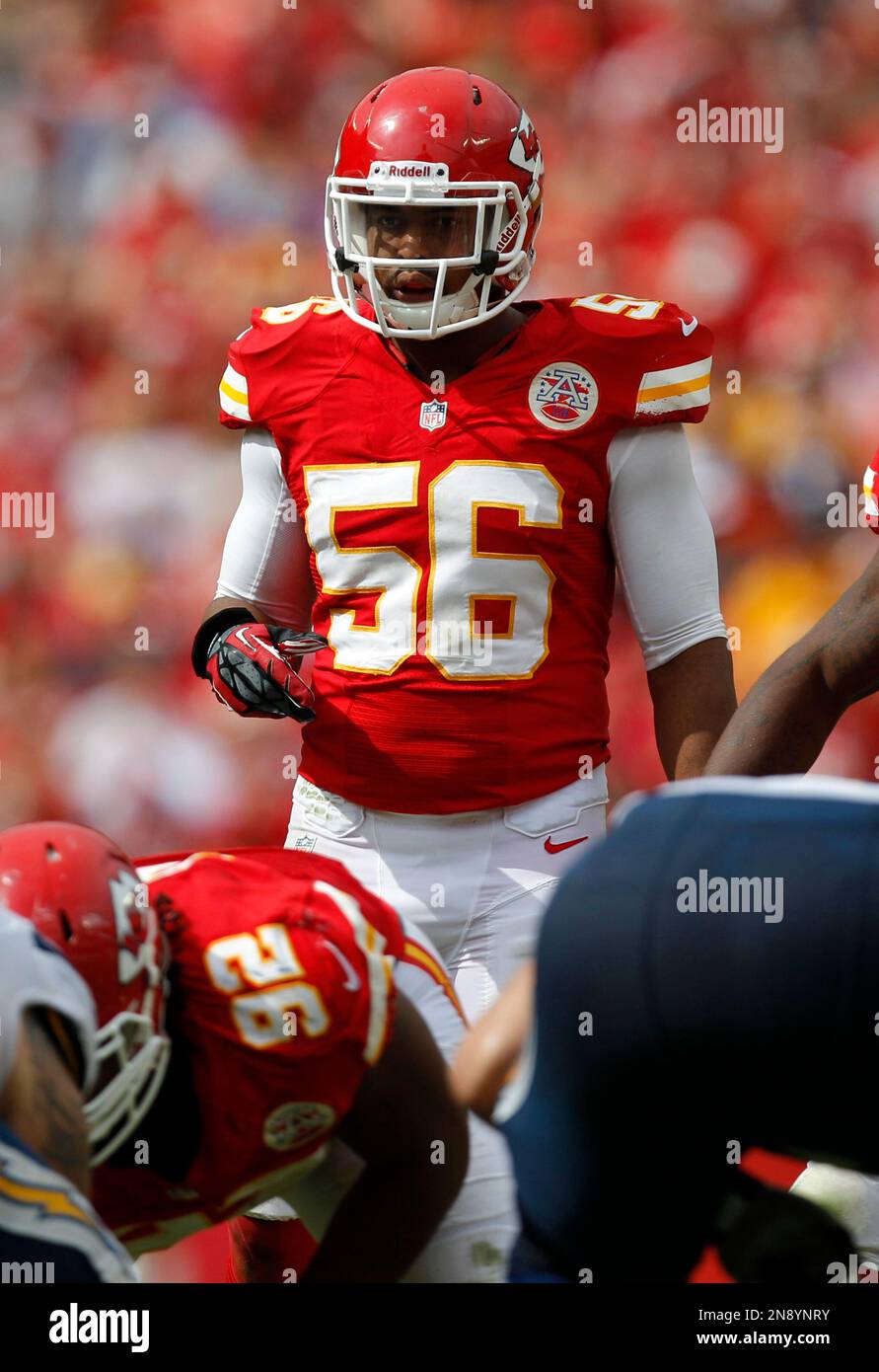 Kansas City Chiefs inside linebacker Derrick Johnson (56) lines up ...