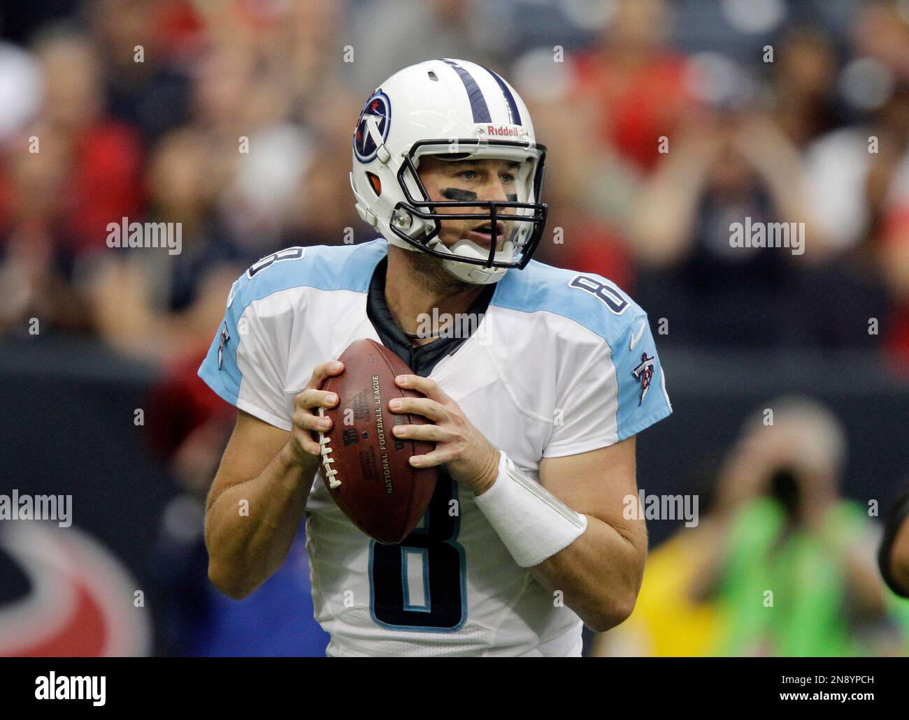 Tennessee Titans quarterback Matt Hasselbeck looks to throw against the ...