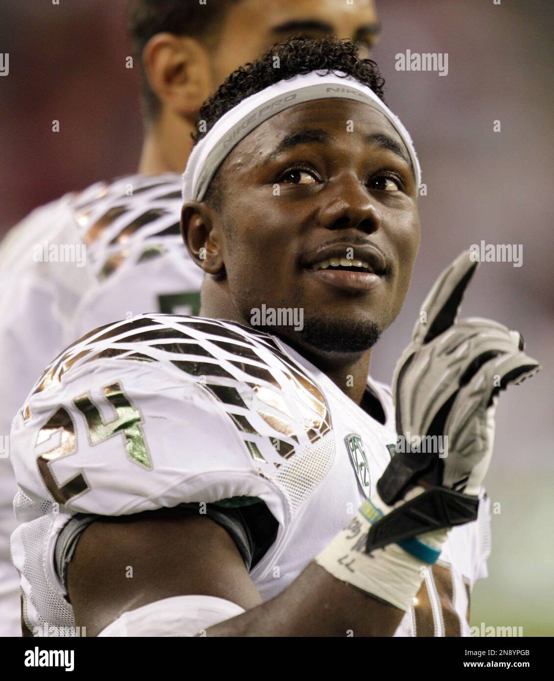 Oregon's Kenjon Barner is shown on the sideline during an NCAA college ...