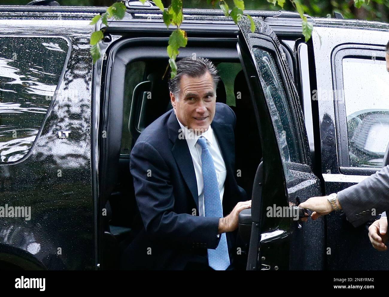 Republican presidential candidate and former Massachusetts Gov. Mitt ...