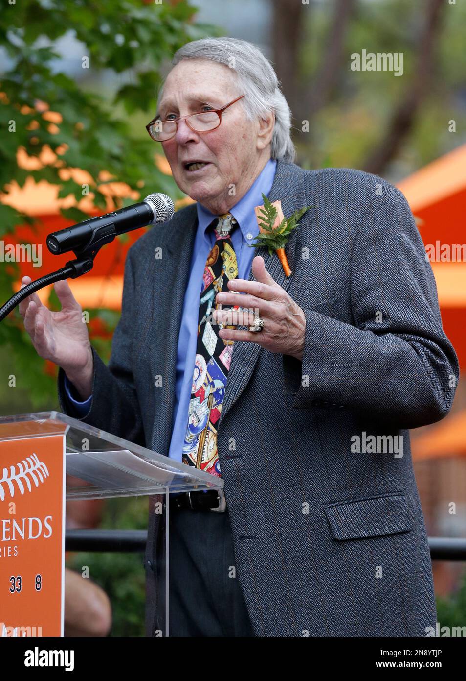Former Baltimore Orioles third baseman Brooks Robinson speaks during a ...