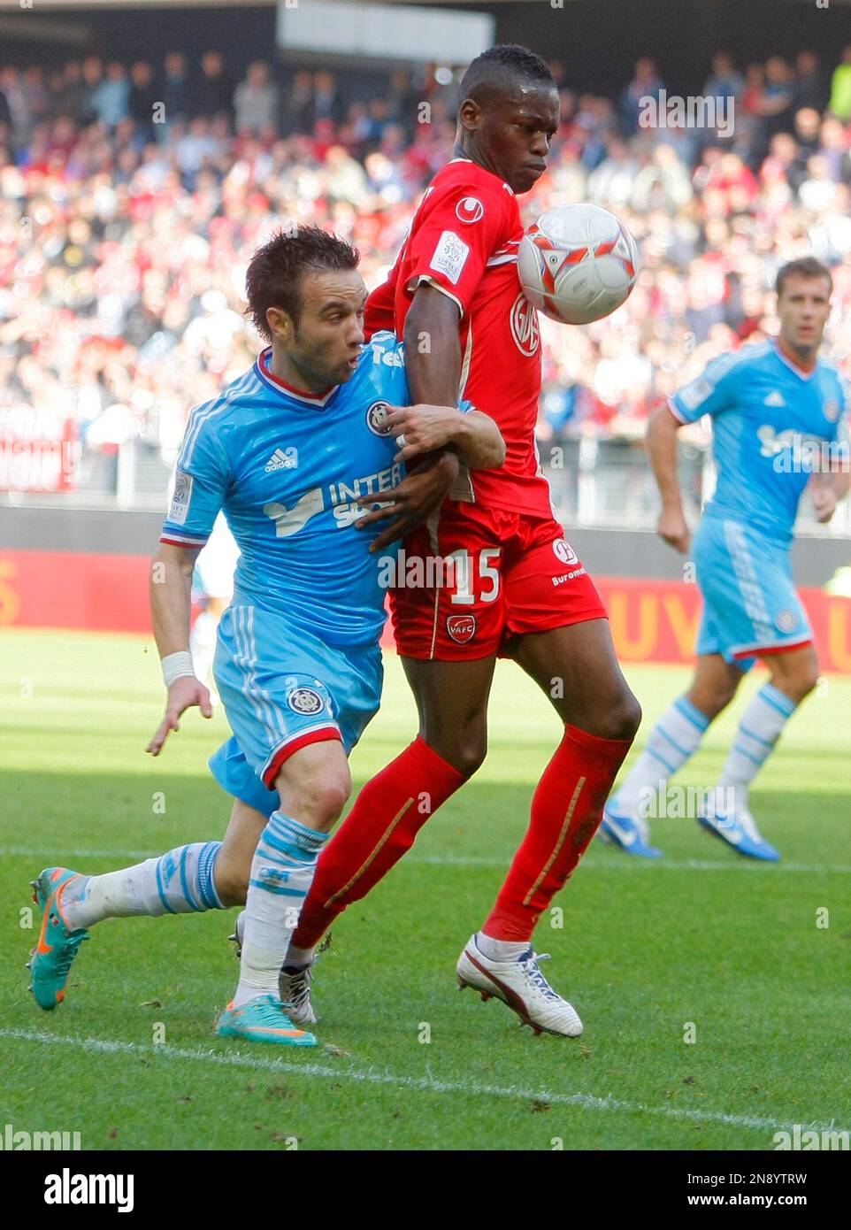 Marseille's midfielder Mathieu Valbuena, left, and Valenciennes ...