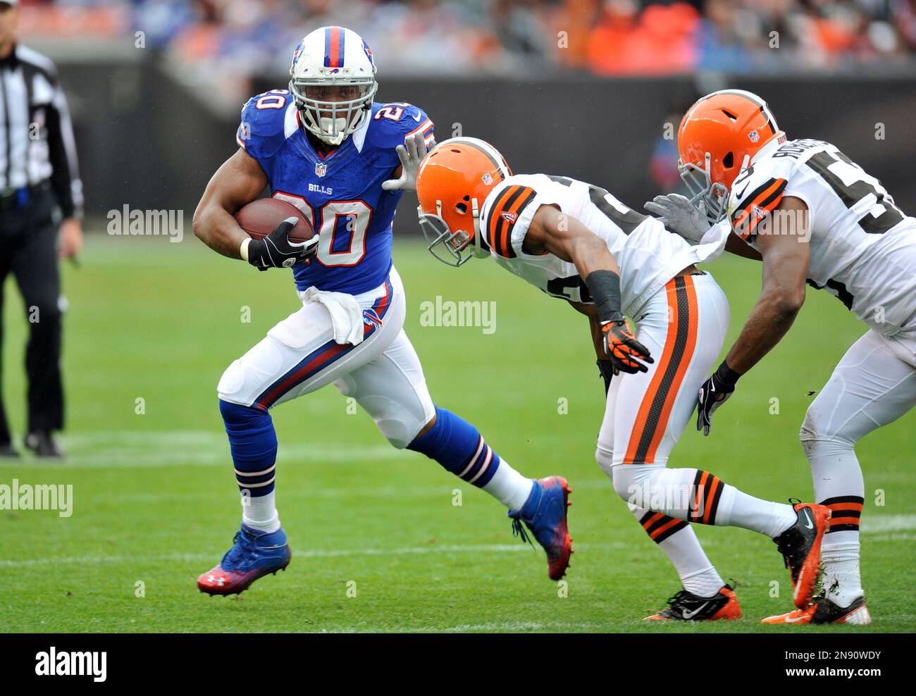 Buffalo Bills running back Tashard Choice runs during an NFL football ...