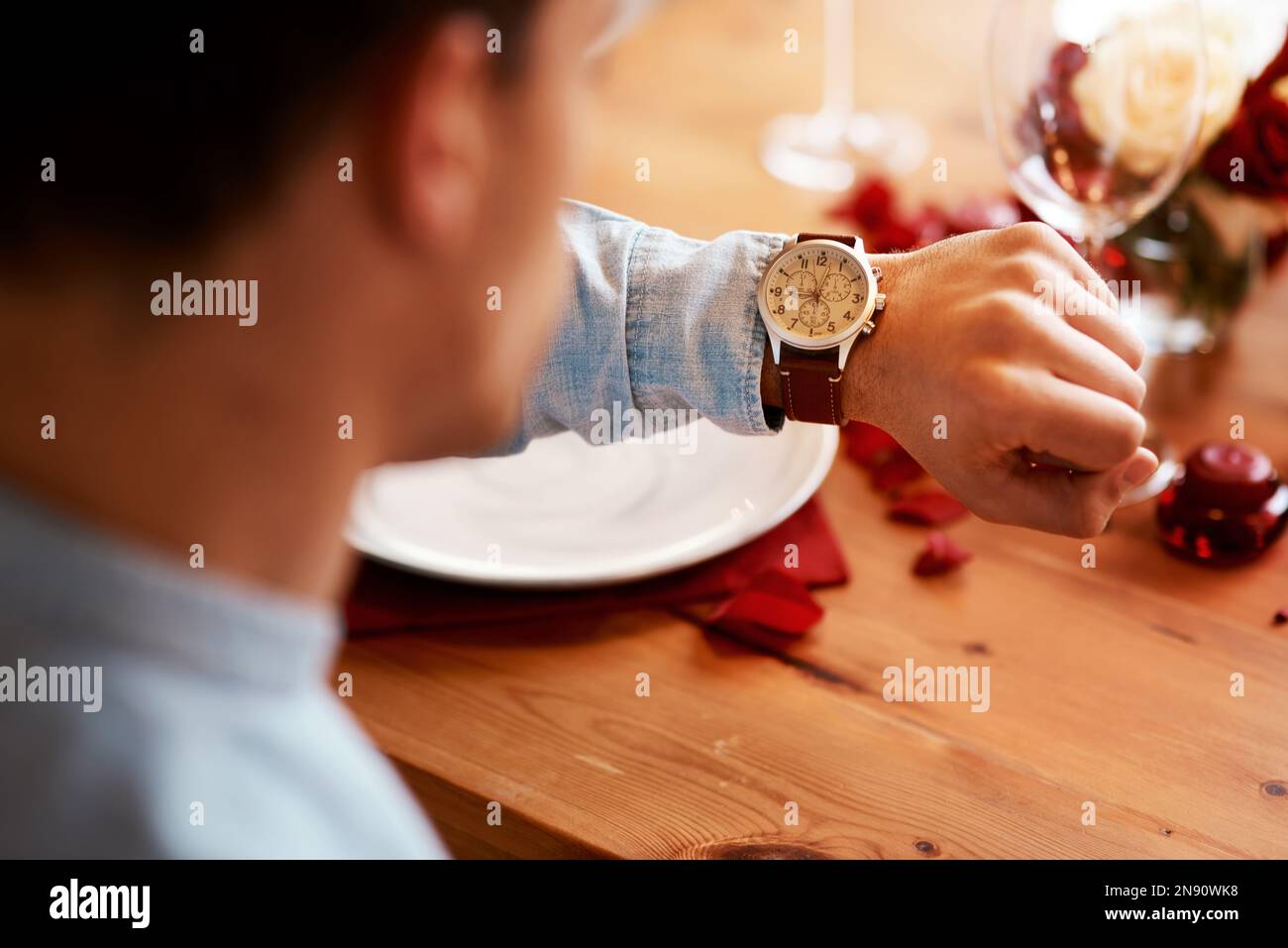 Man frustrated dining table hi-res stock photography and images - Alamy