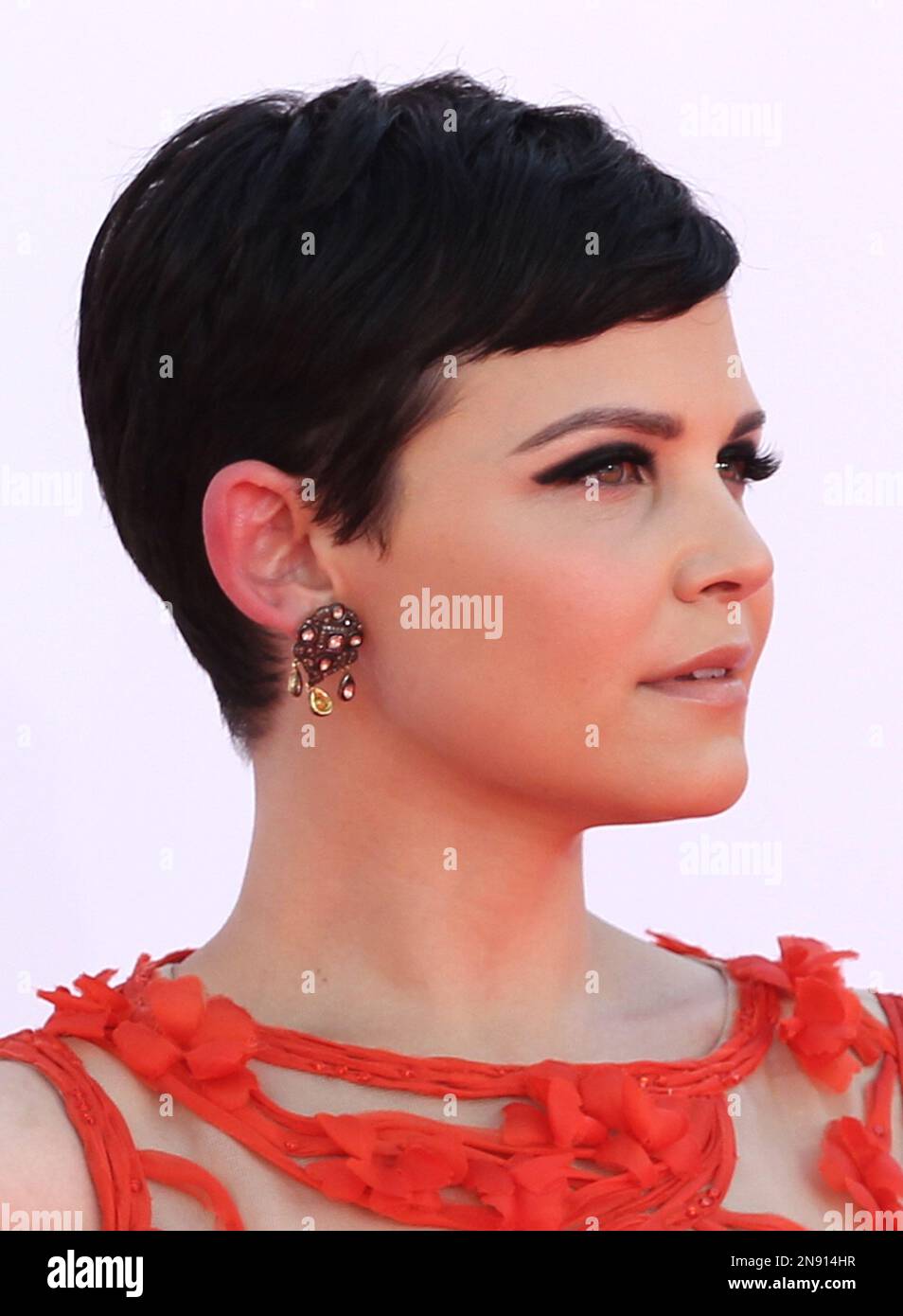 Actress Ginnifer Goodwin arrives at the 64th Primetime Emmy Awards at ...