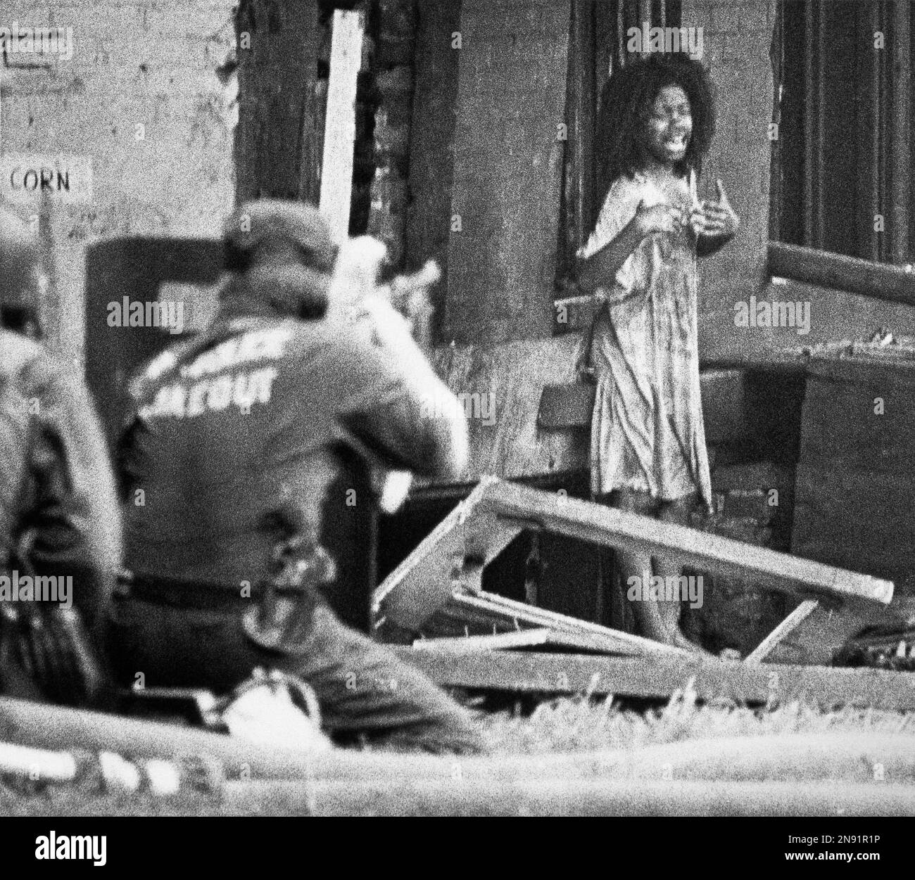 Philadelphia "stakeout " officer points high powered rifle at crying ...