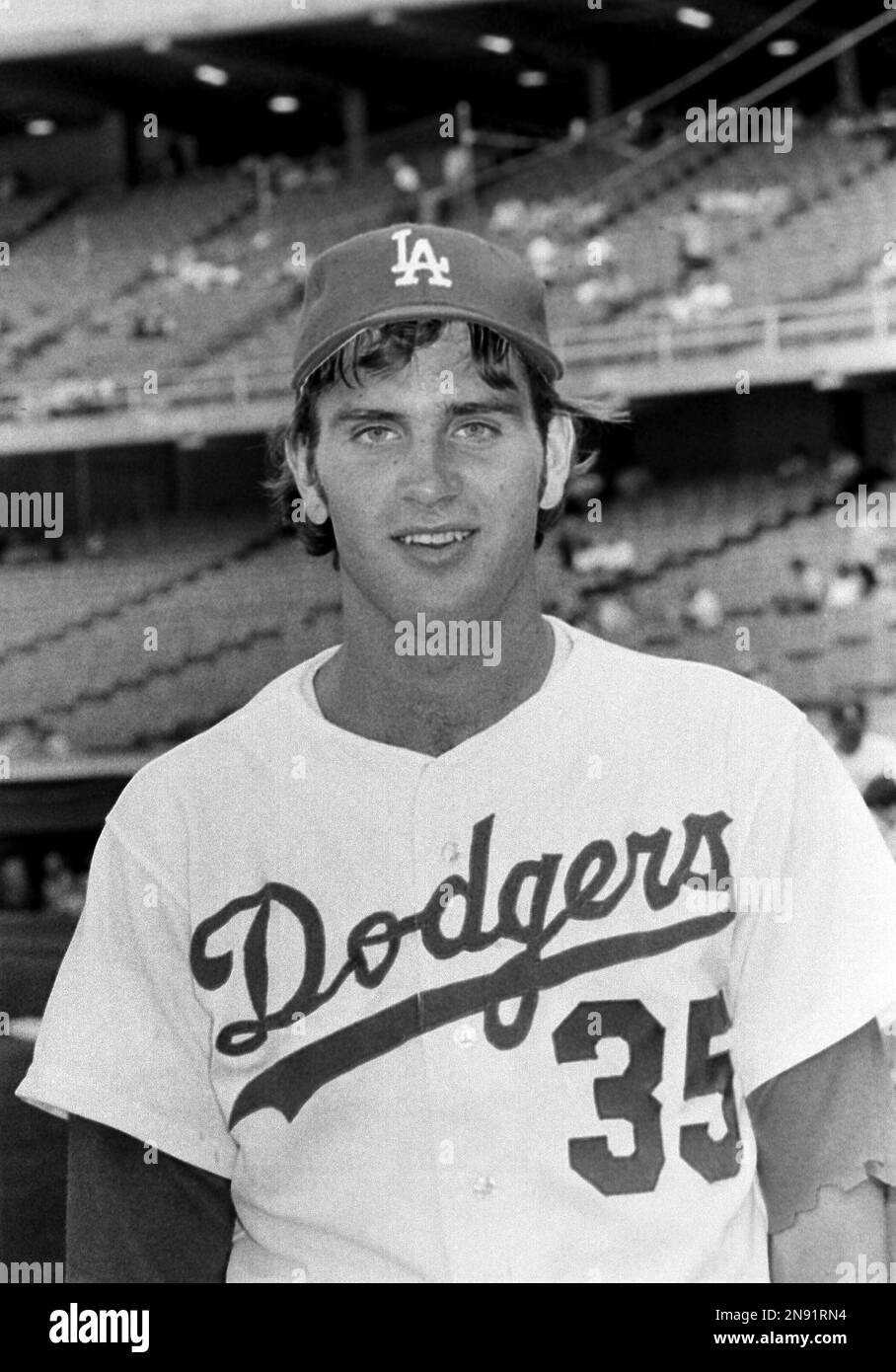 Los Angeles Dodgers pitcher Bob Welch shown in Dodgers Stadium July ...
