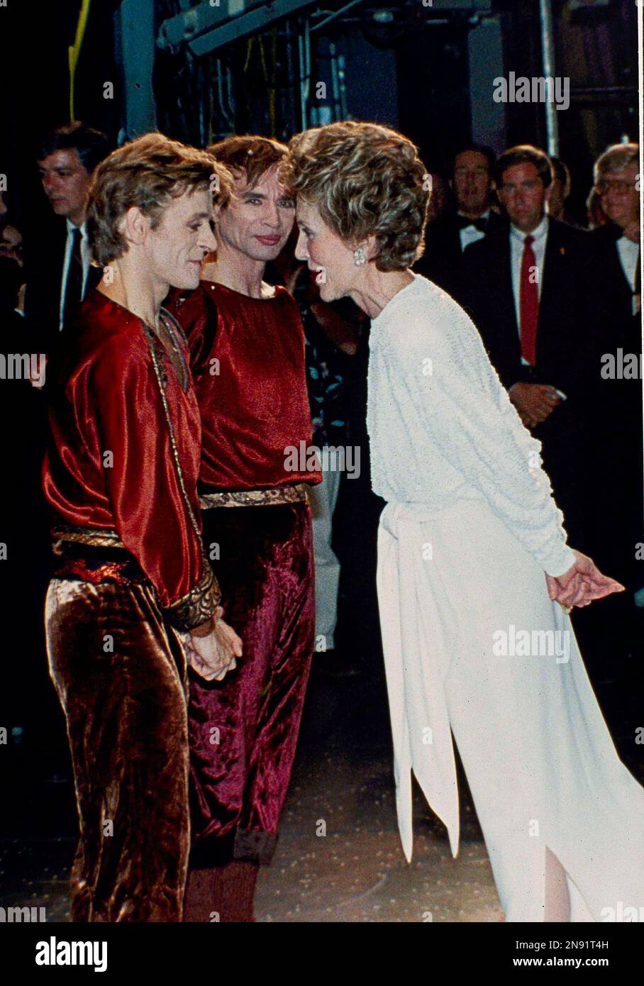 First lady Nancy Reagan chats with dancers Mikhail Baryshnikov, left ...