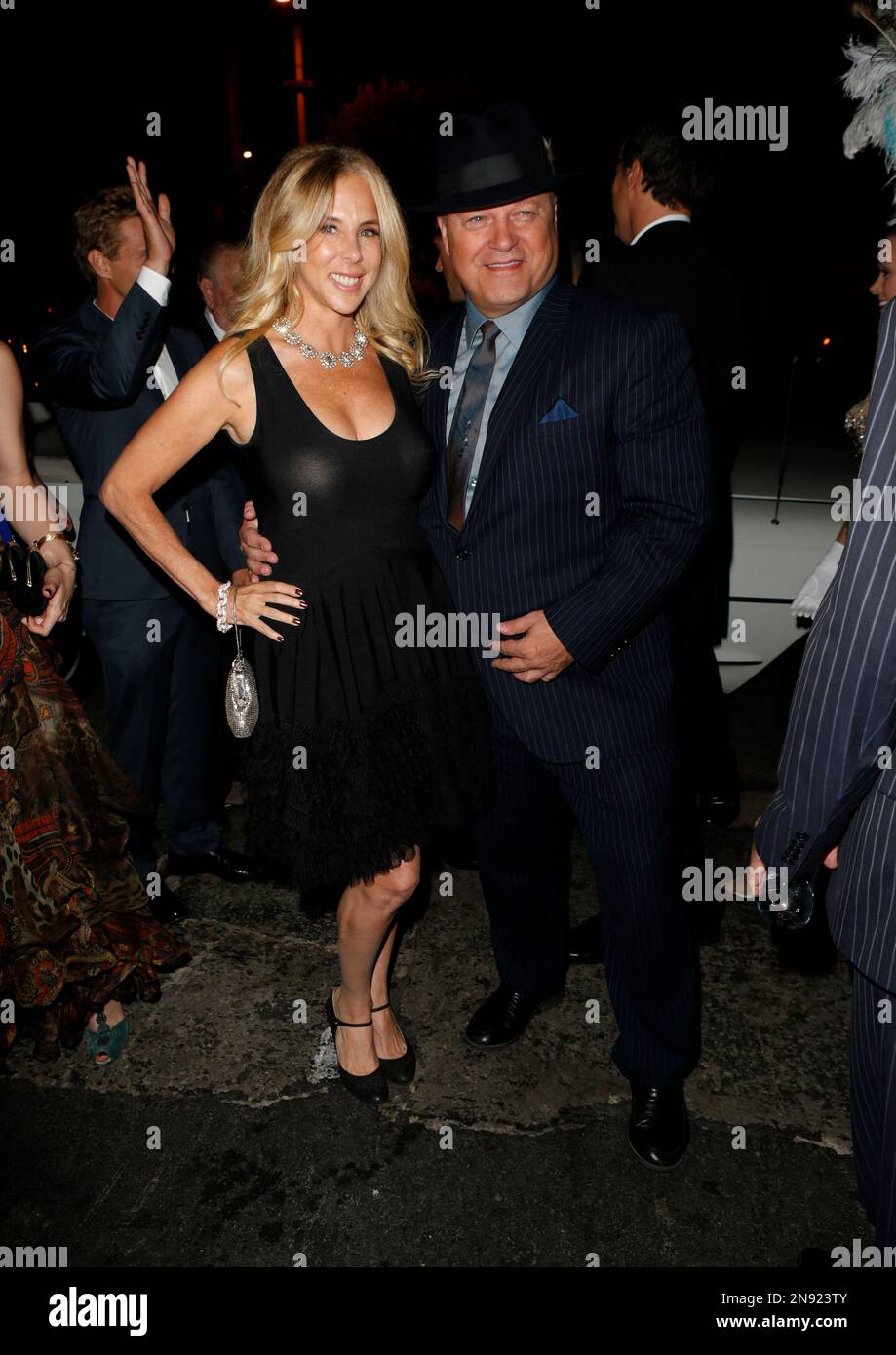 Michelle Chiklis and Michael Chiklis arrives to the CBS 2012 Fall ...