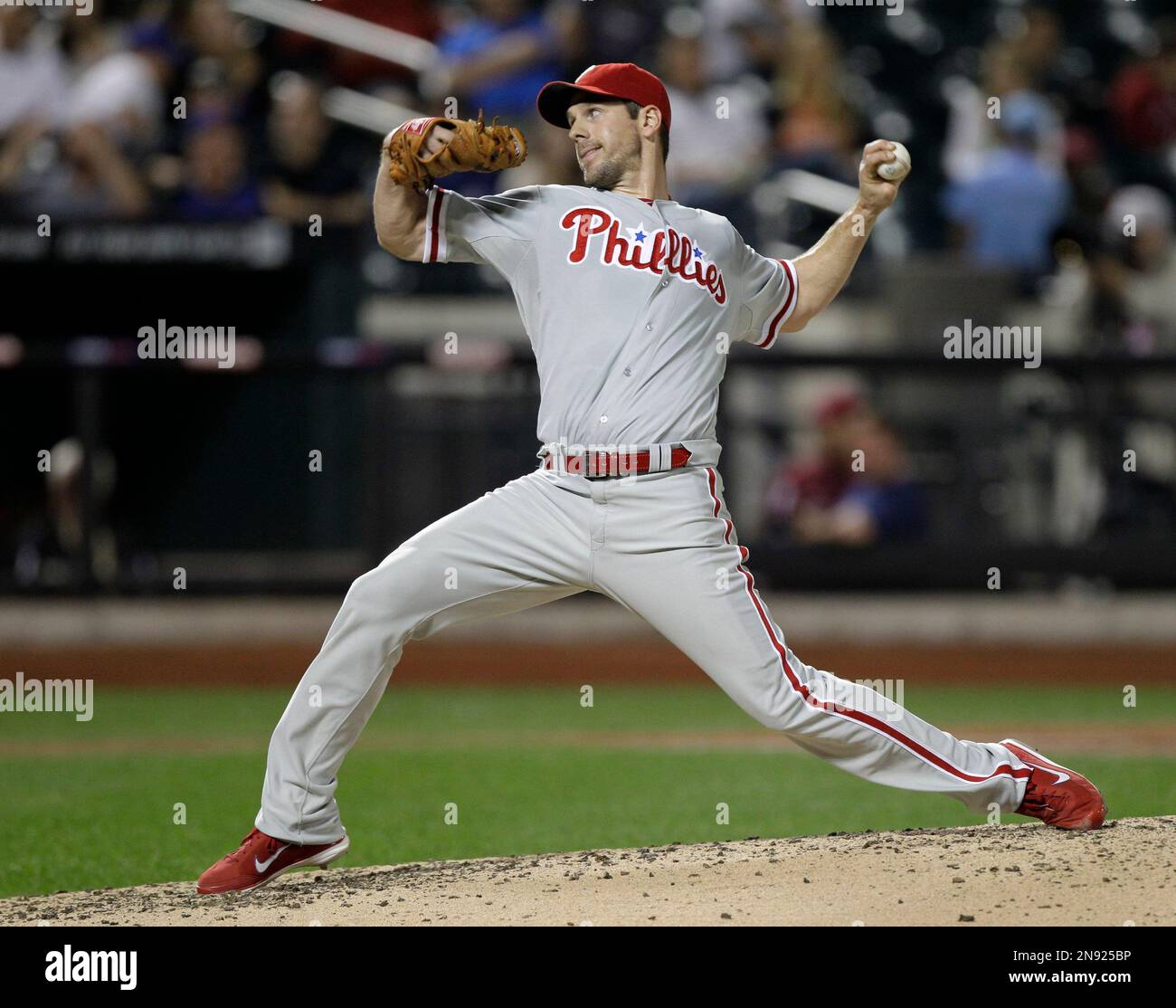 Philadelphia Phillies starting pitcher Cliff Lee delivers against the ...
