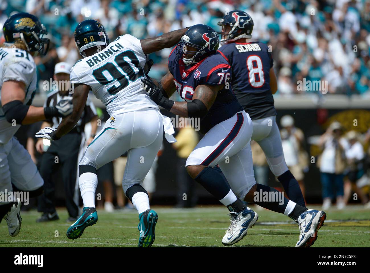 Houston Texans tackle Duane Brown (76) blocks Jacksonville Jaguars ...