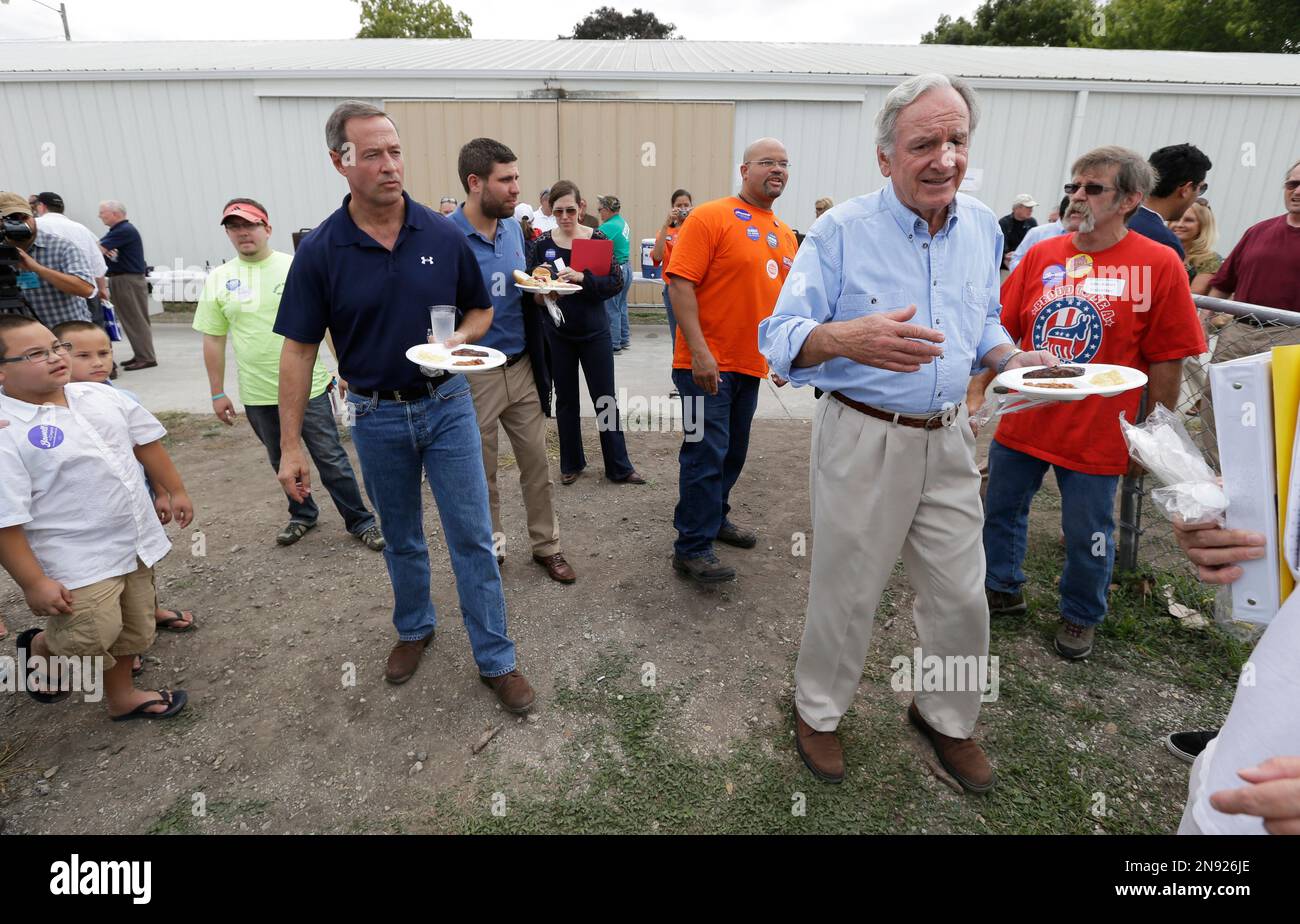 Maryland Gov. Martin O'Malley, left, works the crowd with U.S. Sen. Tom ...