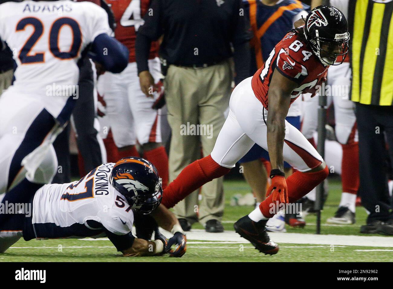 Atlanta Falcons wide receiver Roddy White (84) rushes against Denver ...
