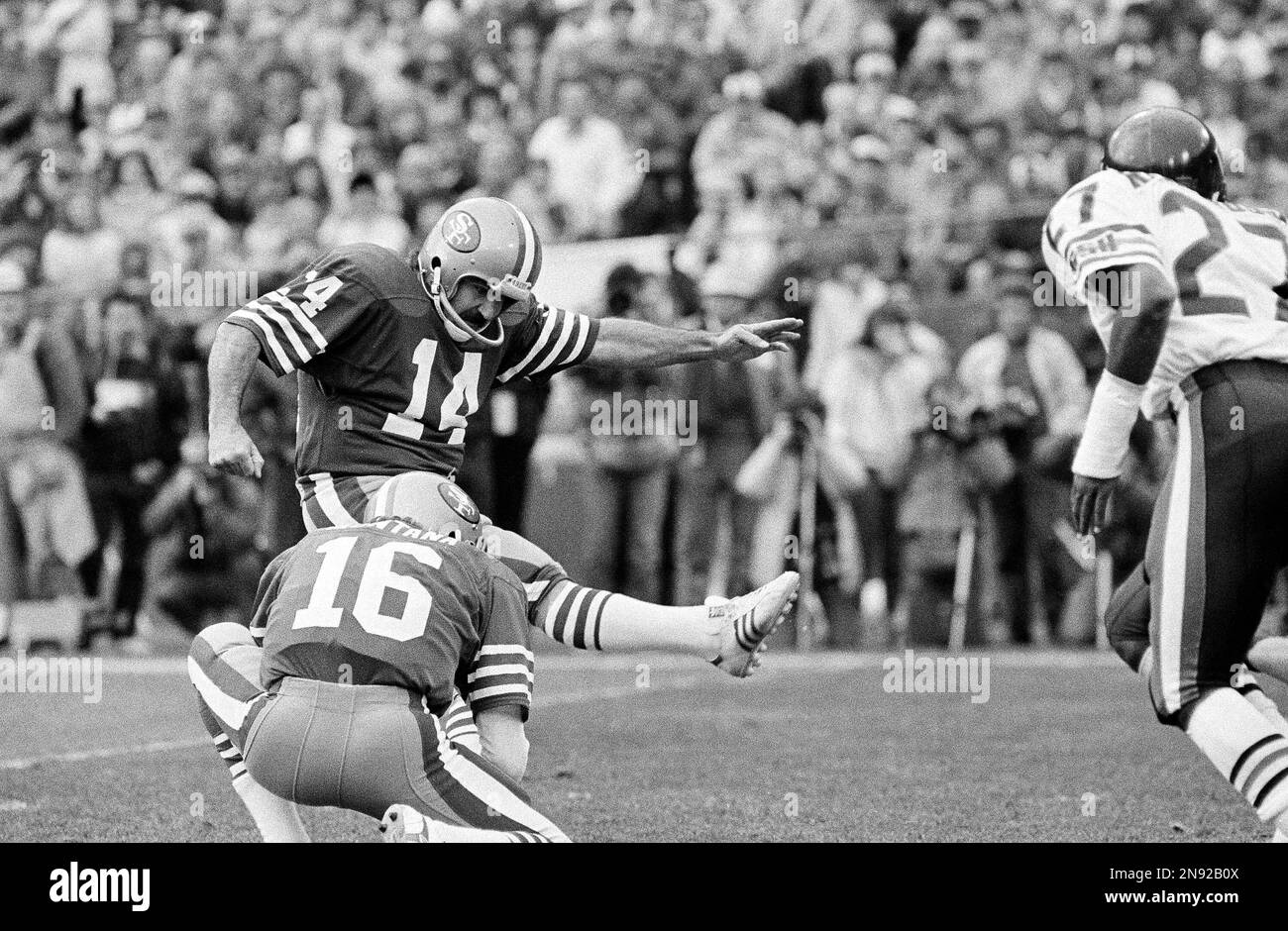 San Francisco 49ers kicker Ray Wersching (14) puts his team on the ...