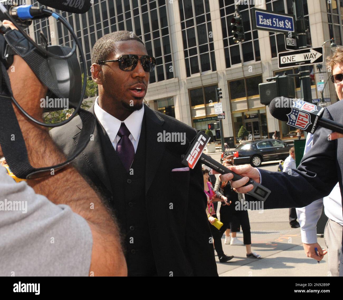 New Orleans Saints linebacker Jonathan Vilma arrives at the NFL ...