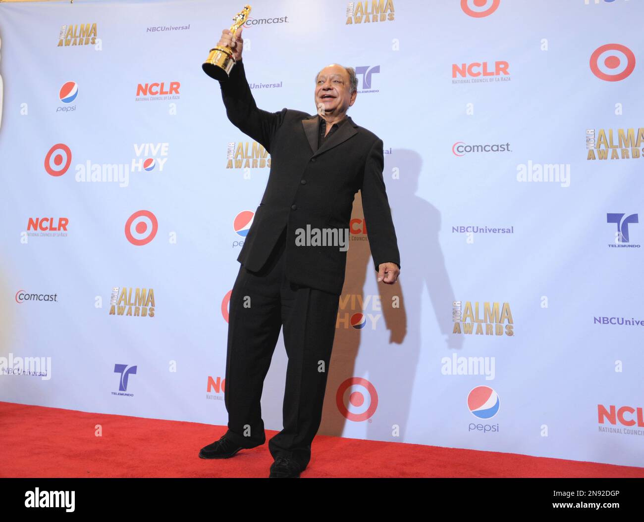 Cheech Marin poses backstage with the outstanding career achievement ...