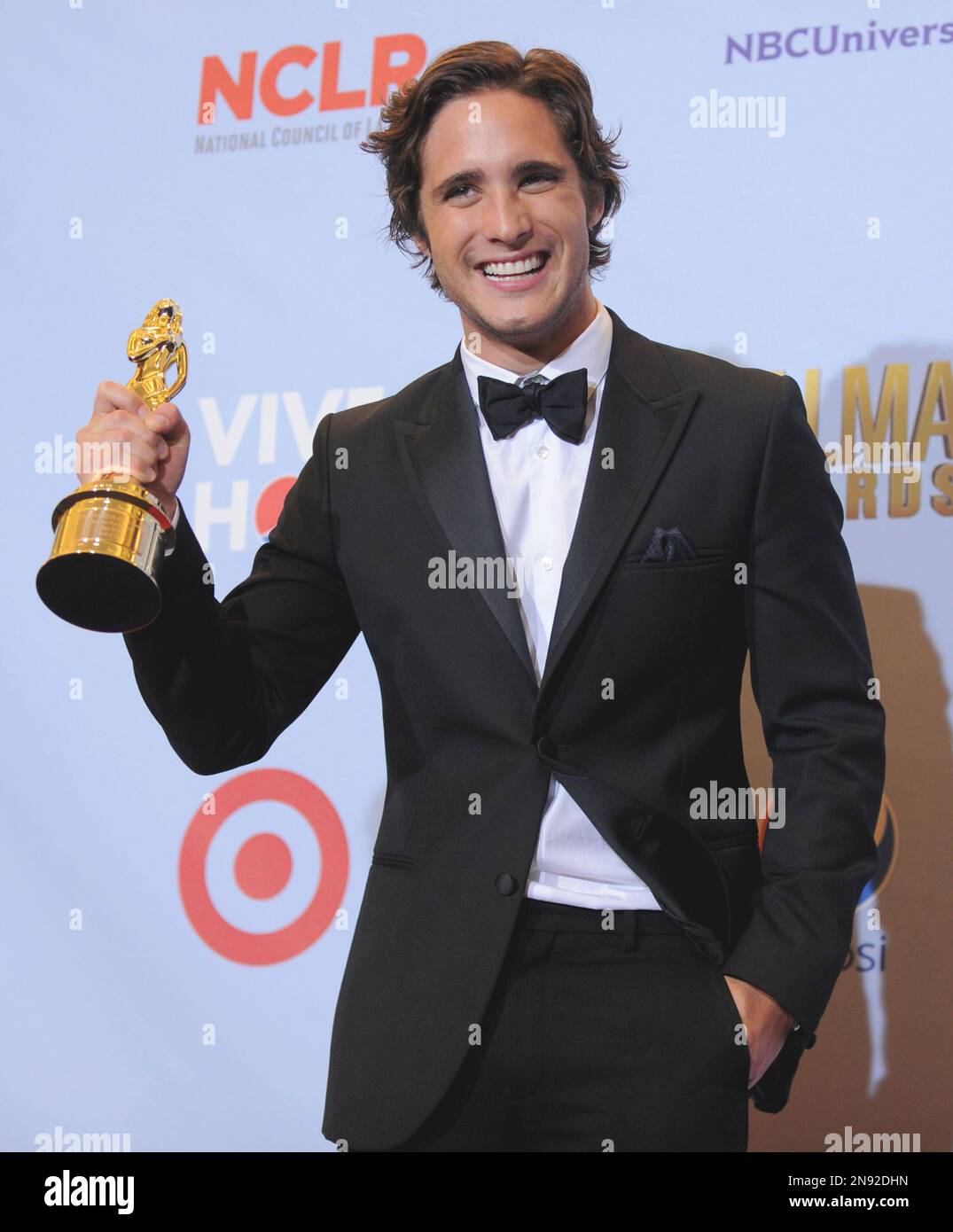 Diego Boneta poses backstage with the award for favorite movie actor at ...