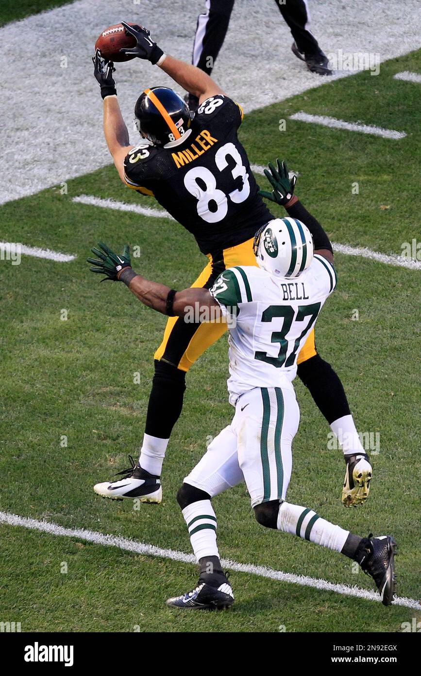 Pittsburgh Steelers tight end Heath Miller (83) hauls in a pass from ...