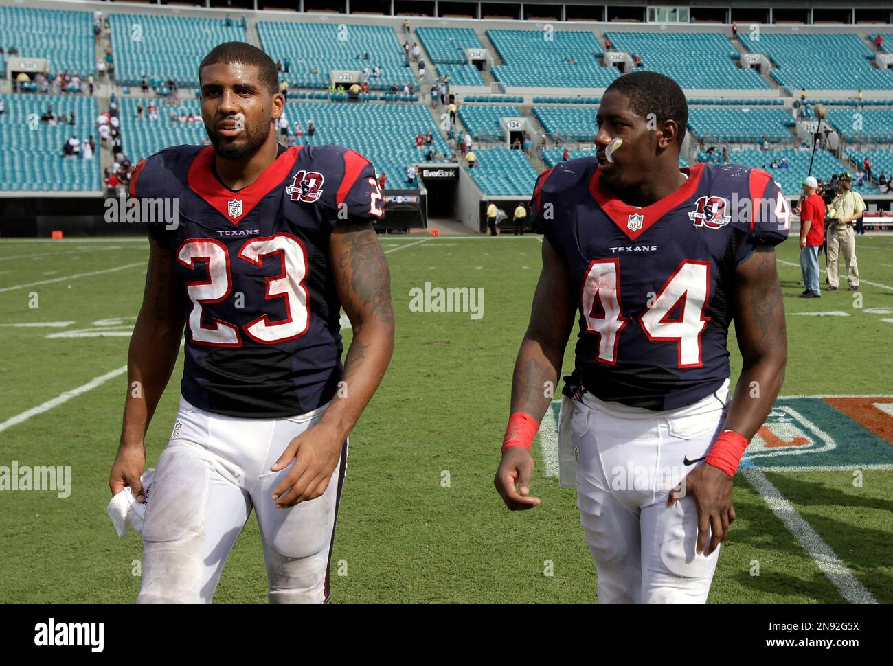 Houston Texans running back Arian Foster (23) and running back Ben Tate ...