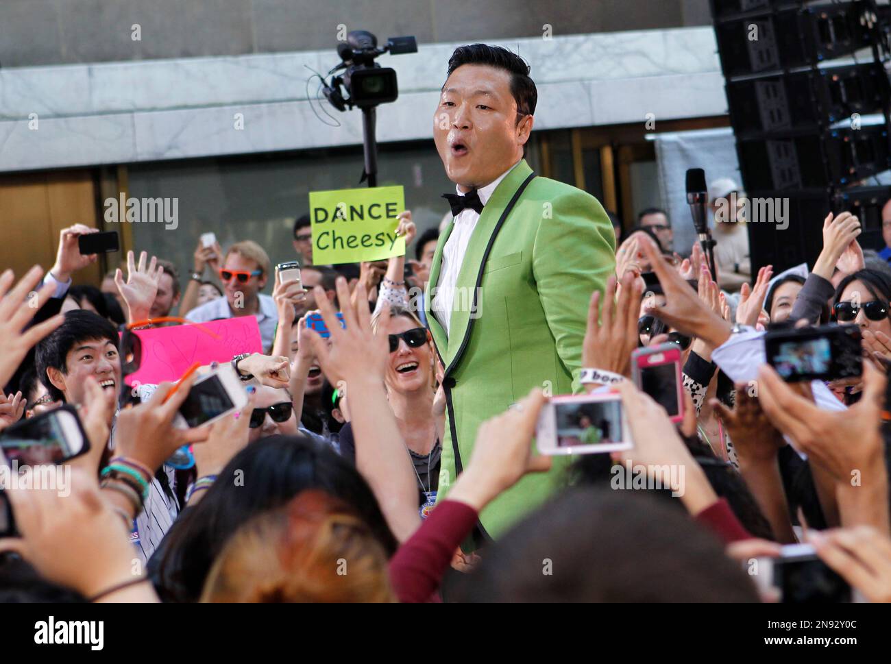 South Korean rapper Psy performs his massive K-pop hit "Gangnam Style ...