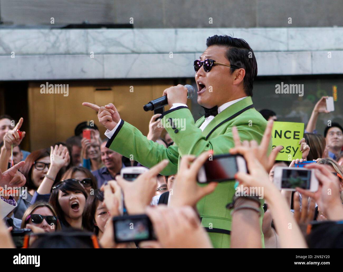 South Korean rapper Psy performs his massive K-pop hit "Gangnam Style ...