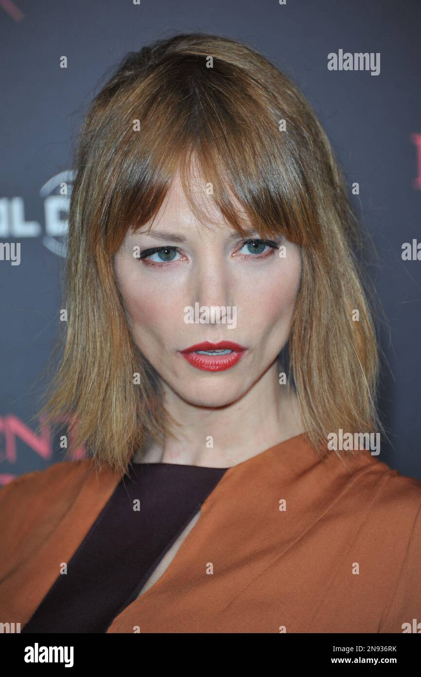 Sienna Guillory attends the US premiere of "Resident Evil: Retribution ...