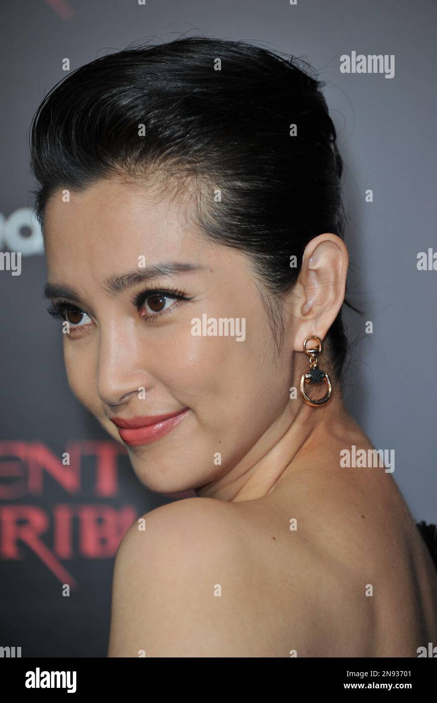Li Bingbing attends the US premiere of "Resident Evil: Retribution" at ...