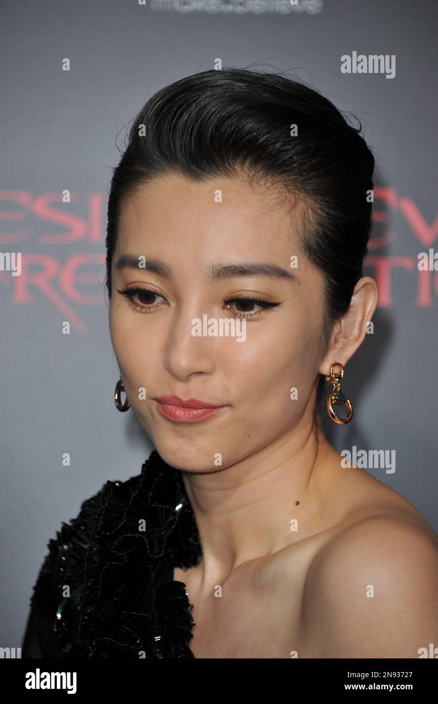 Li Bingbing attends the US premiere of "Resident Evil: Retribution" at ...