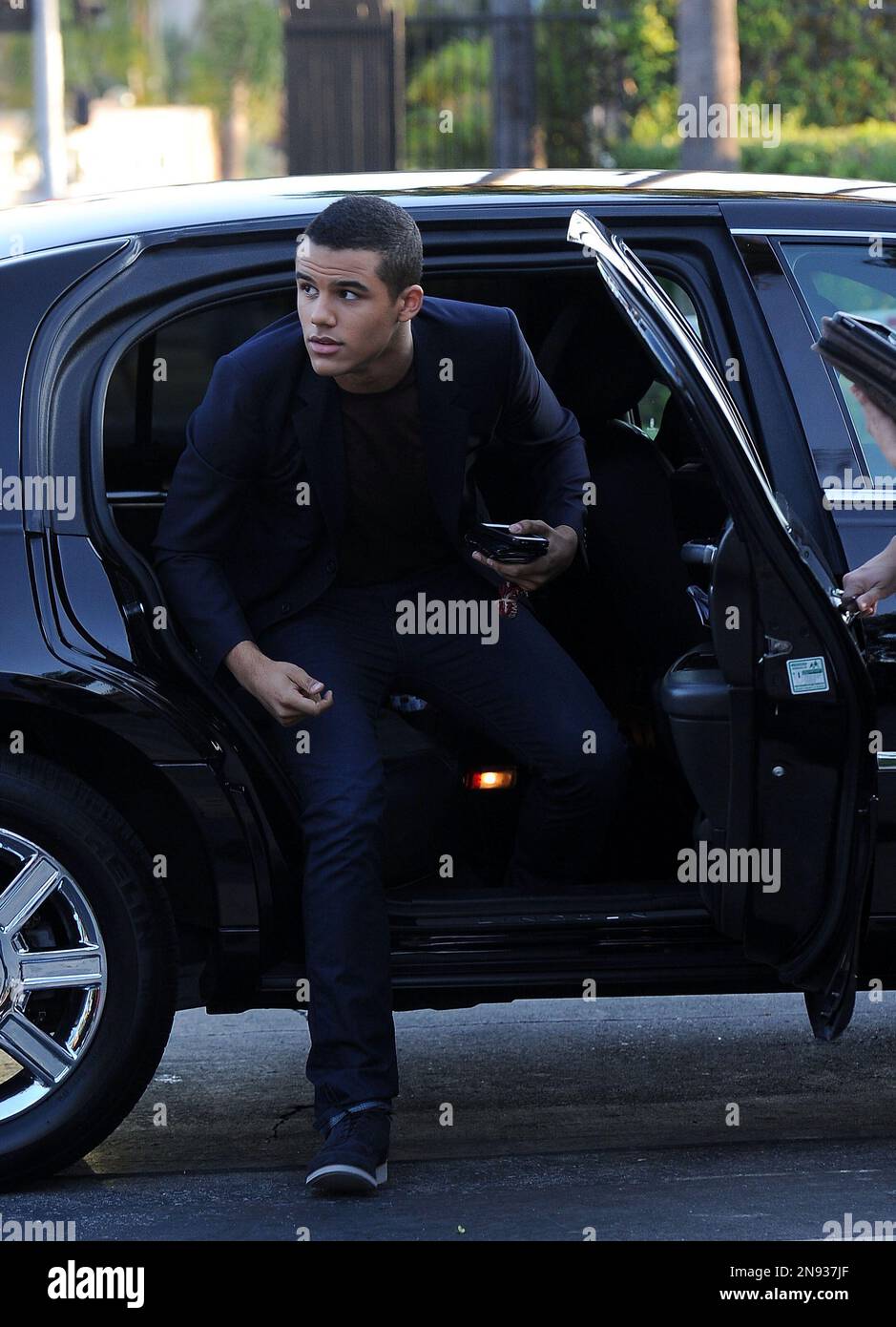 Actor Jacob Artist attends the "Glee" premiere screening at the ...