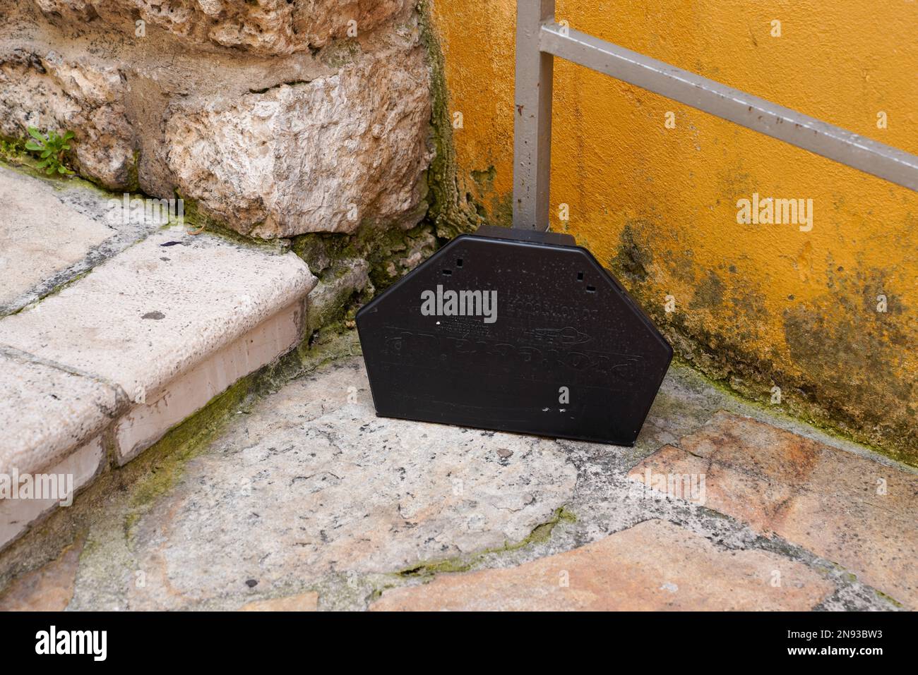 Protecta lp hi-res stock photography and images - Alamy