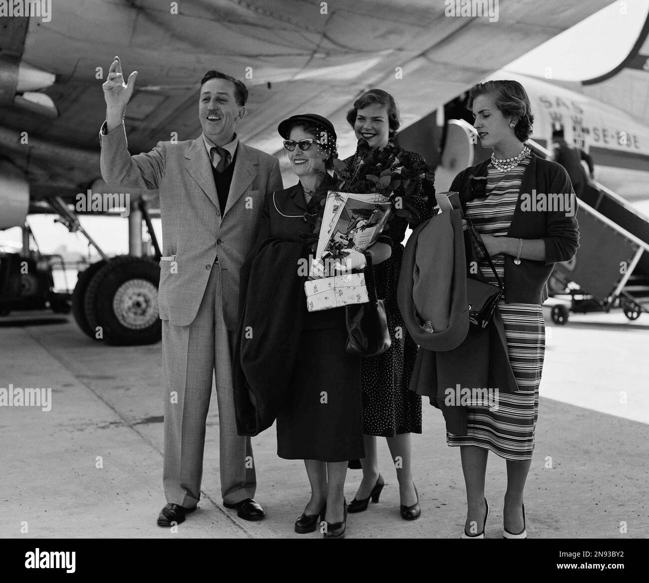 Walt Disney with his wife, Lillian, and his daughters Sharon and Diane ...