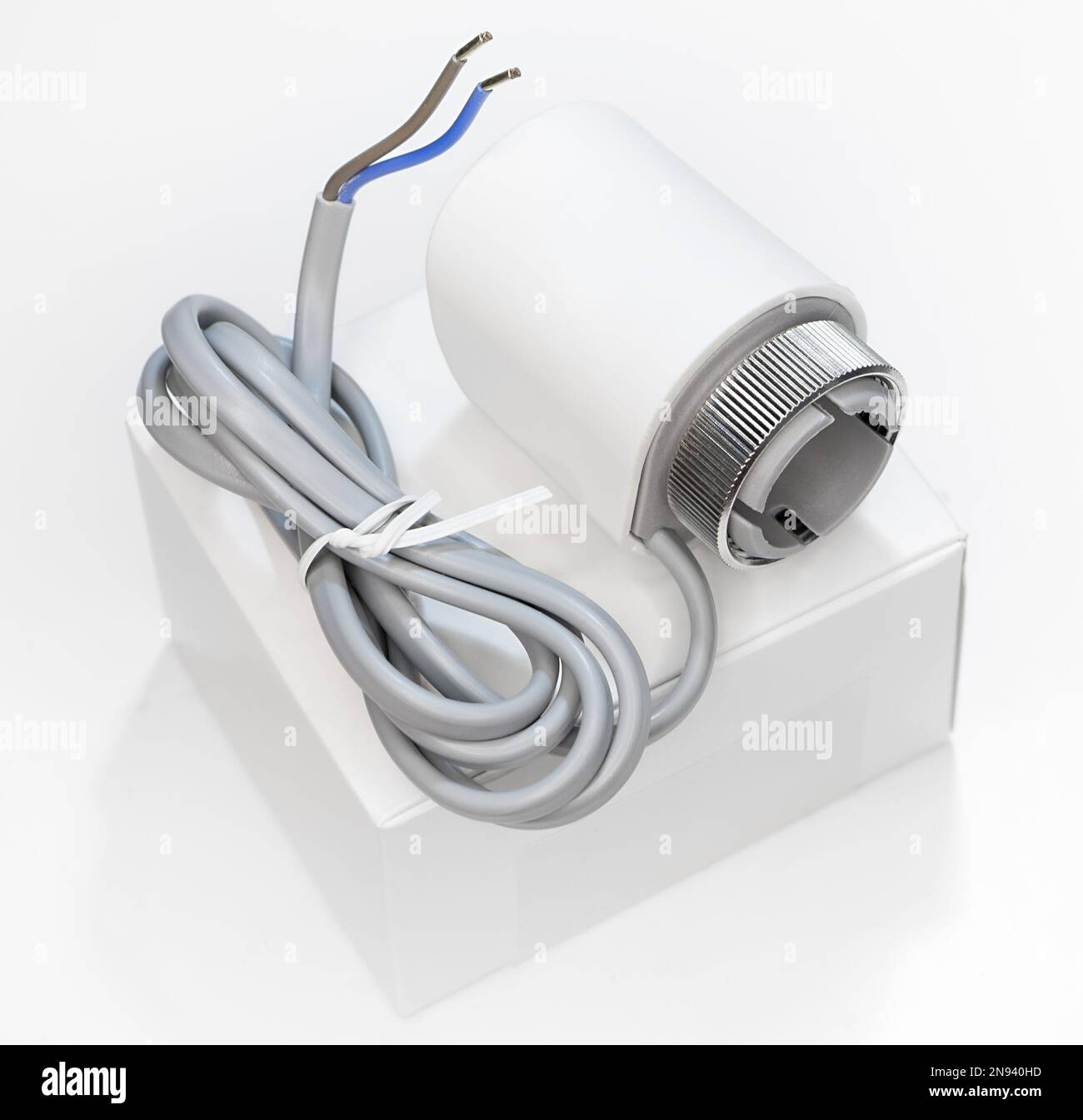 Servo drive valve hi-res stock photography and images - Alamy