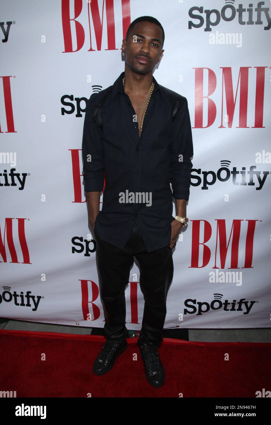 Sean Michael Anderson arrives at the BMI Urban Awards honoring Mariah ...