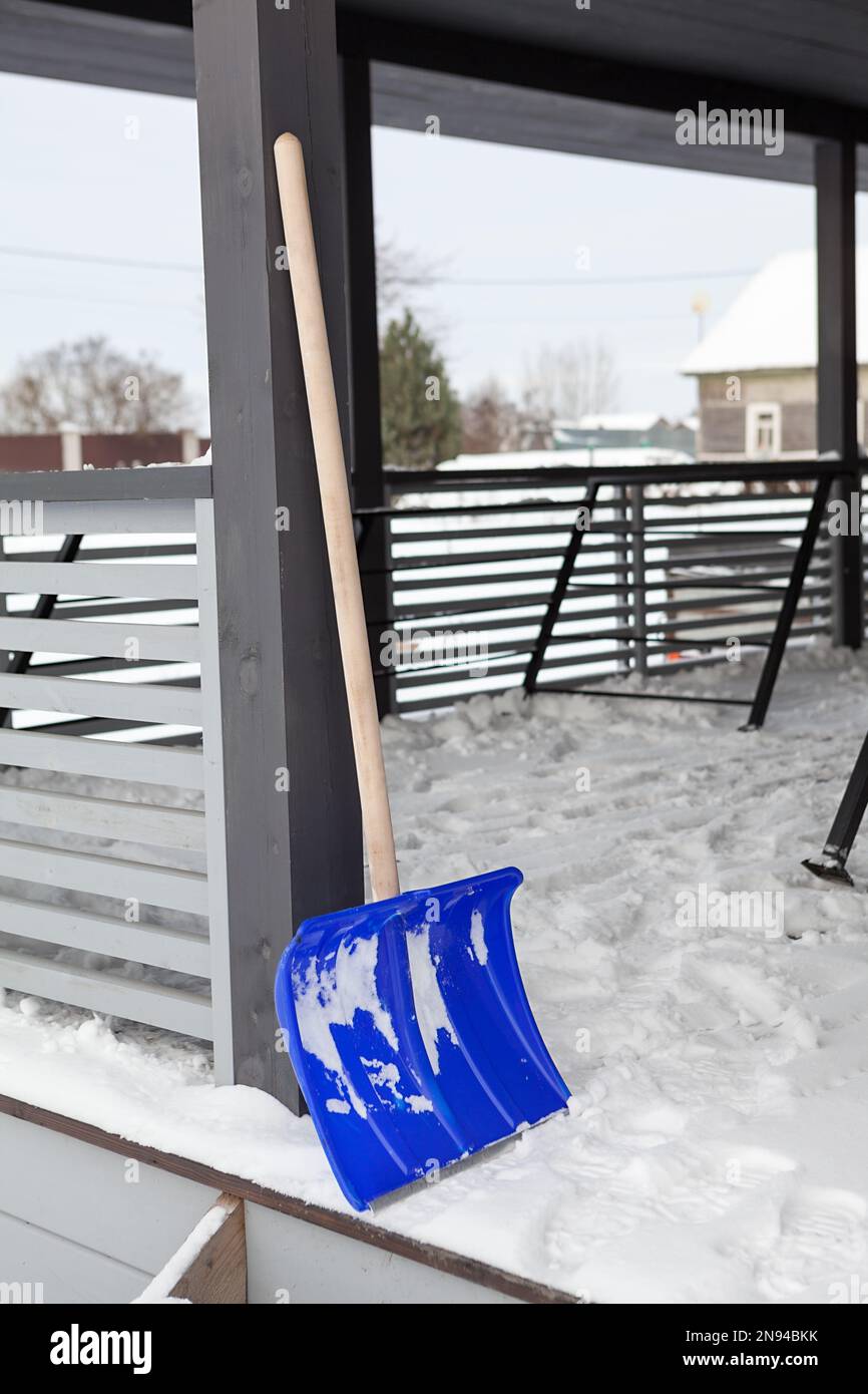 Garden winter snow veranda hi-res stock photography and images - Alamy