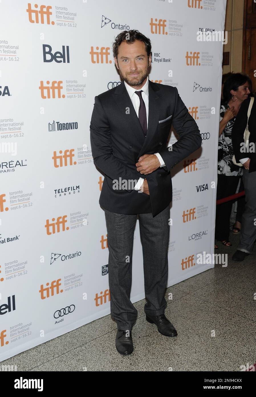 Actor Jude Law attends the premiere of "Anna Karenina" during the ...