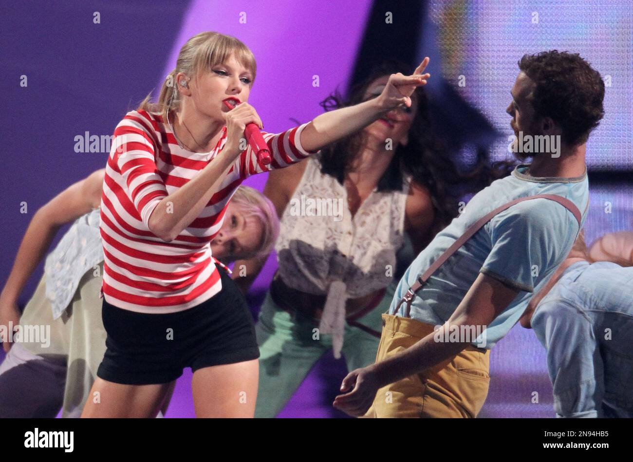 Taylor Swift performs at the MTV Video Music Awards on Thursday, Sept ...