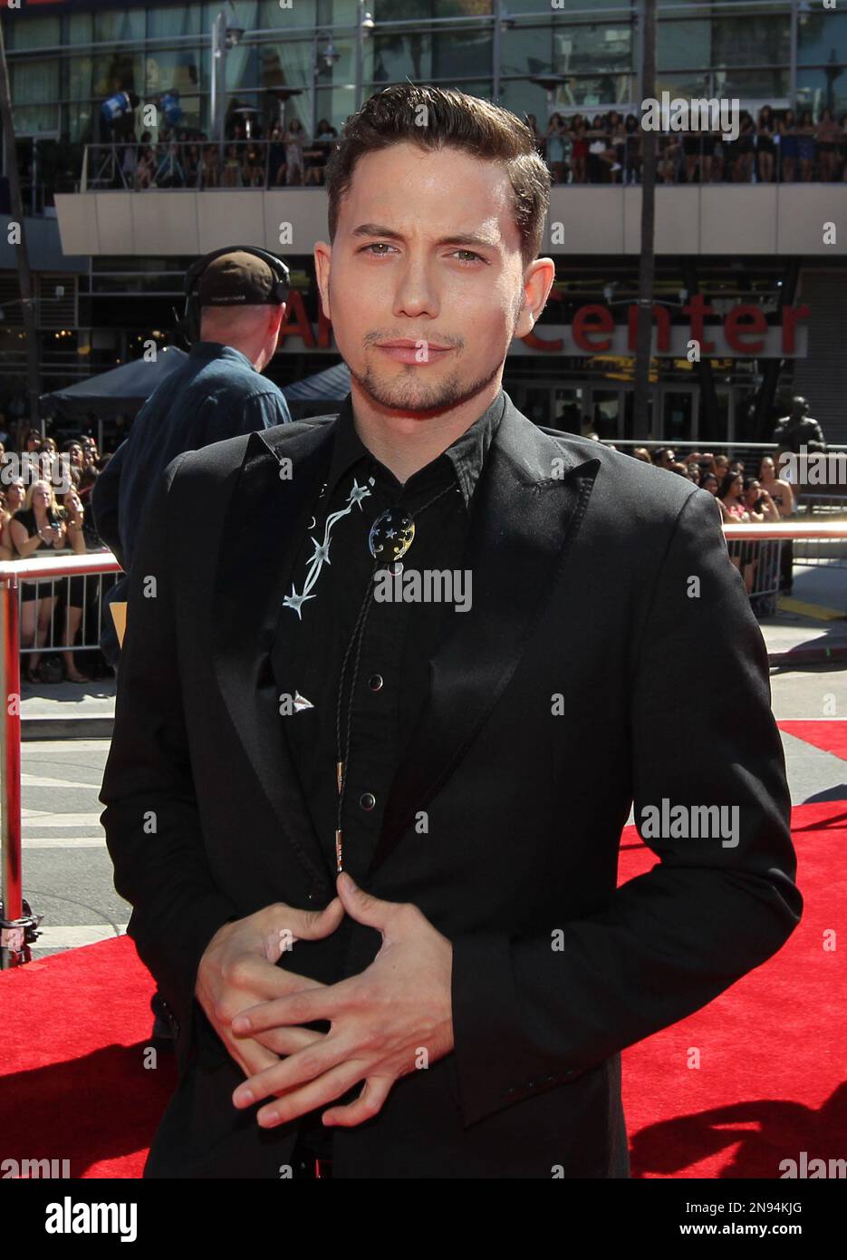 Actor and singer Jackson Rathbone arrives at the MTV Video Music Awards ...