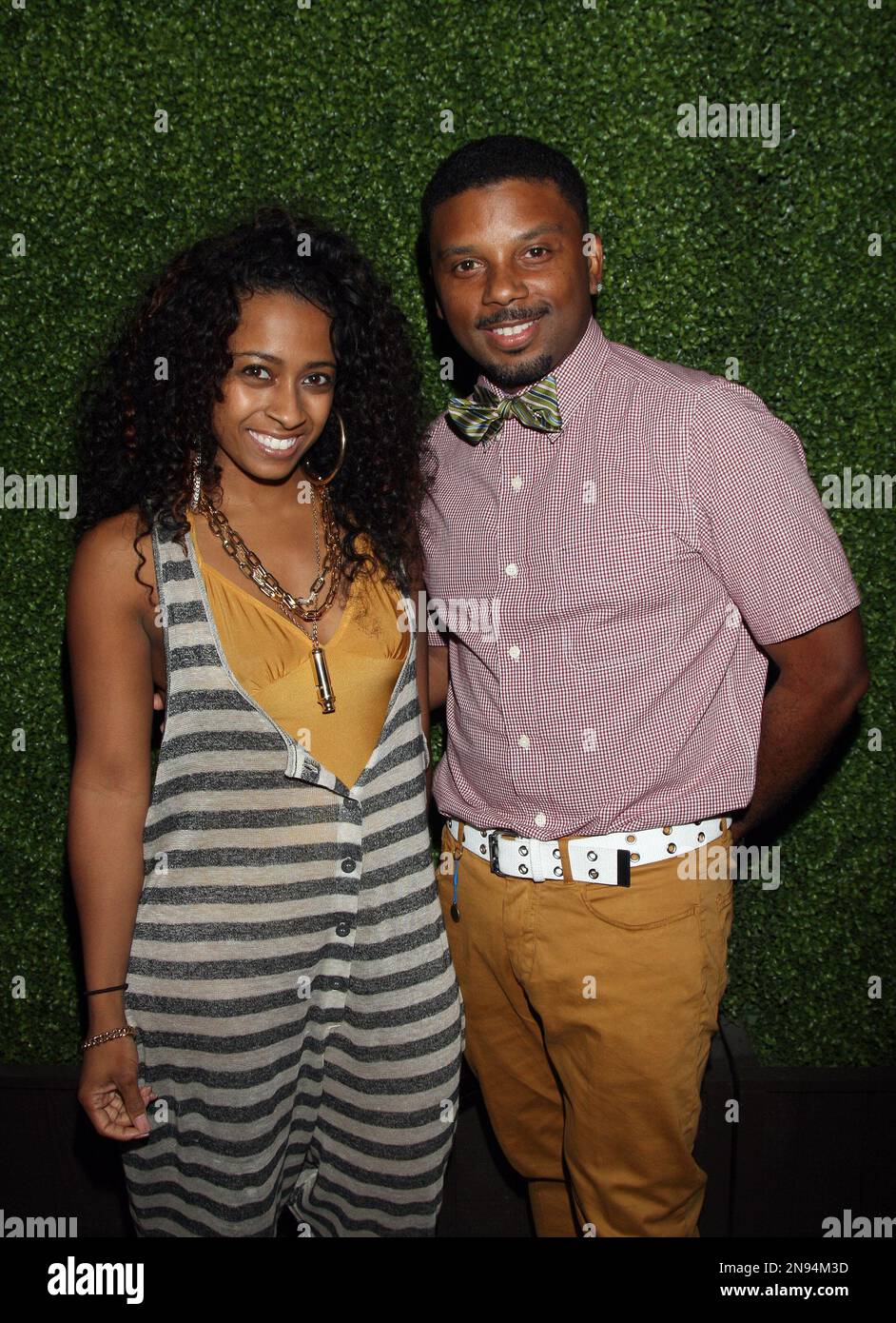 Recorning artist Shanell Woodgett and actor Carl Payne attend ...